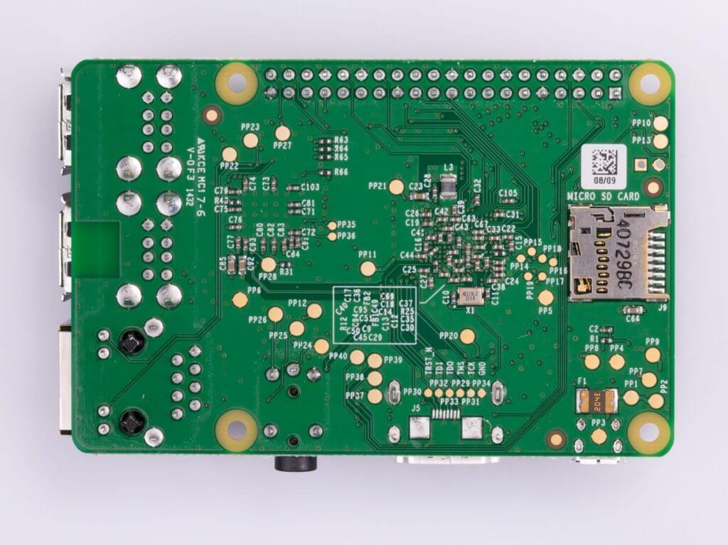 Raspberry Pi 1 Model B+ - первый ПК с 4xUSB и 40xGPIO - MicroPi